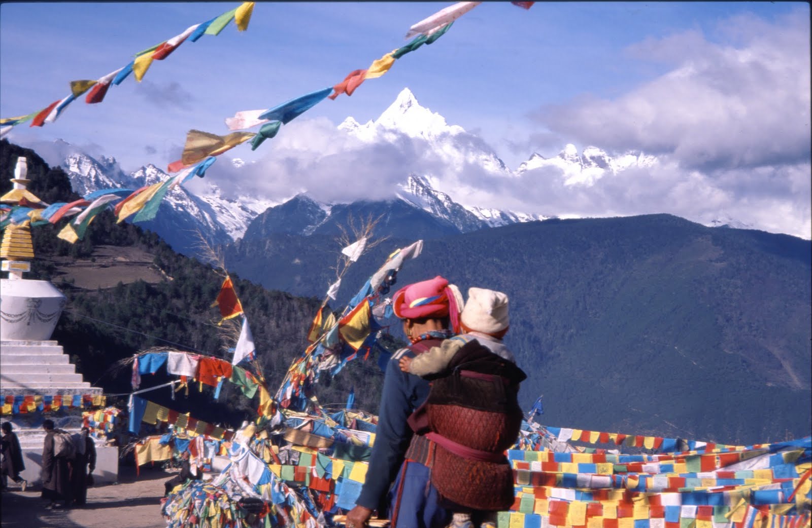 Hkakabo Razi (5,881 m), the highest peak in Myanmar and South East Asia ...