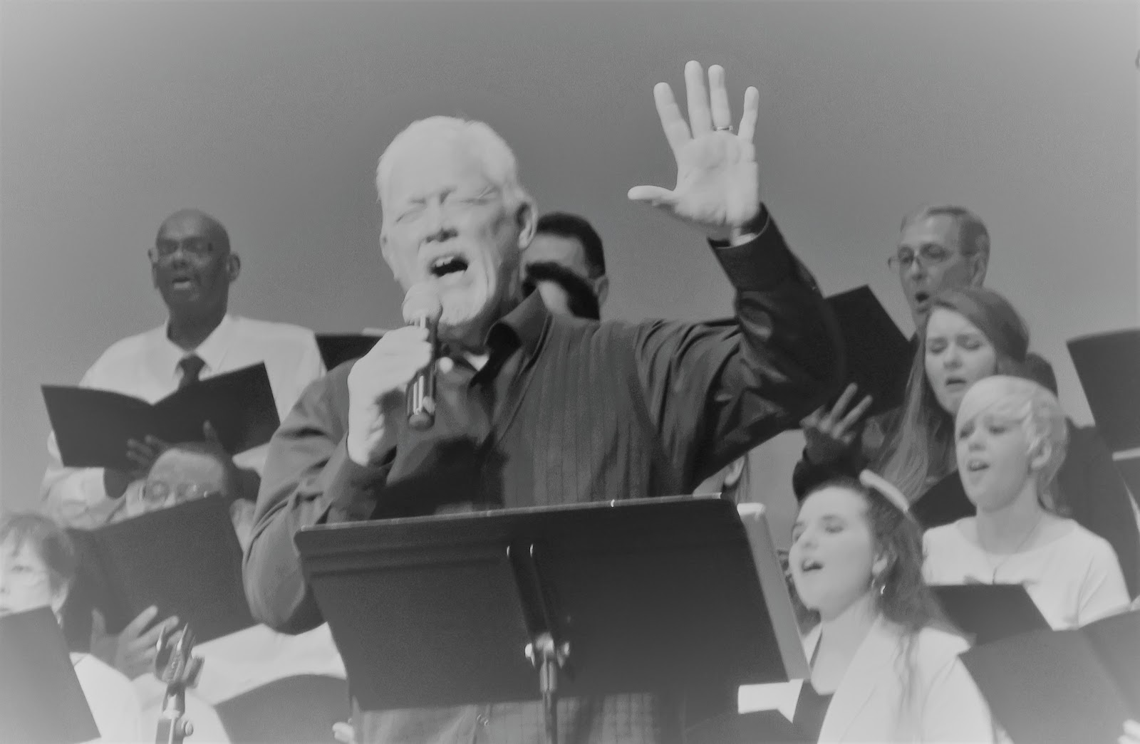 Living Rootless: April 2018