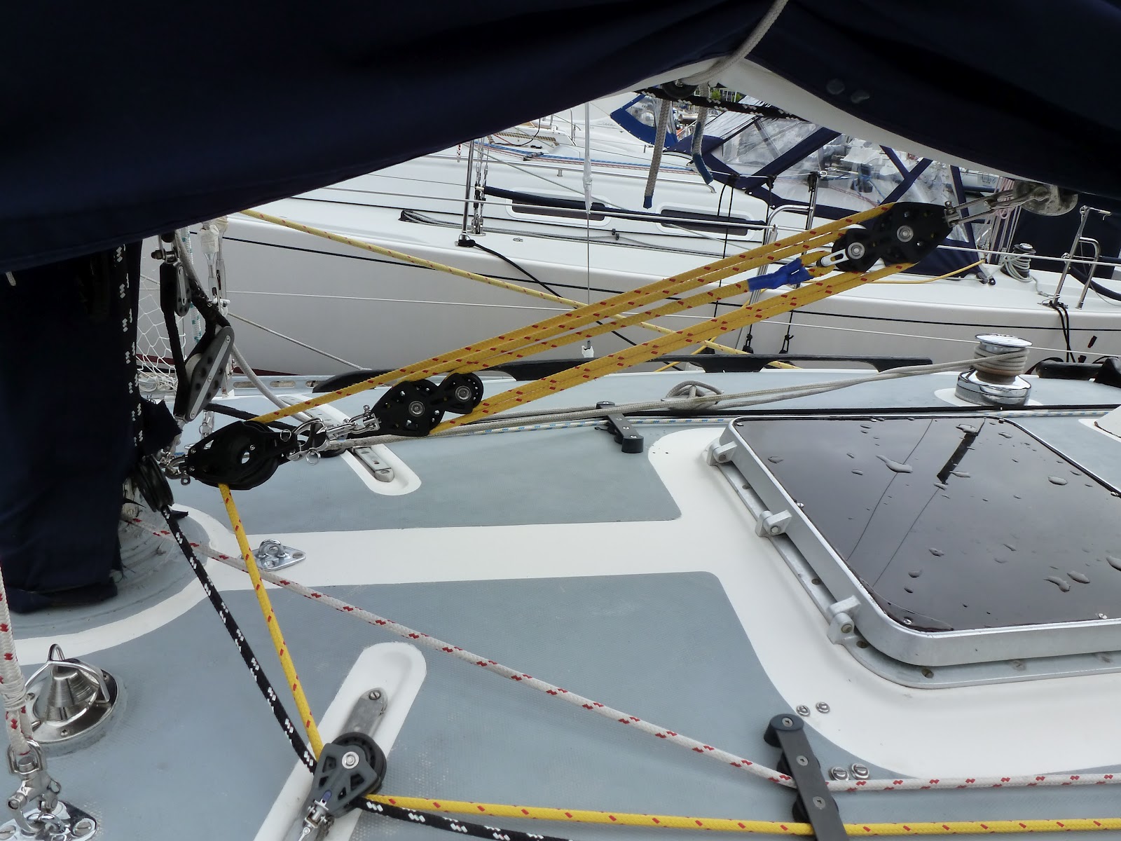 Sailing Adventures of Tarka & Beyond: May 30, 2012 - new boom preventer