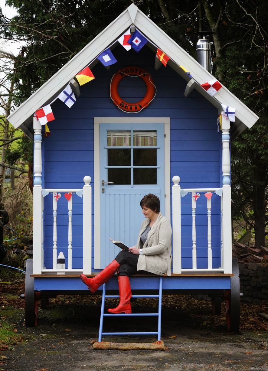Shedworking: Beach hut garden office