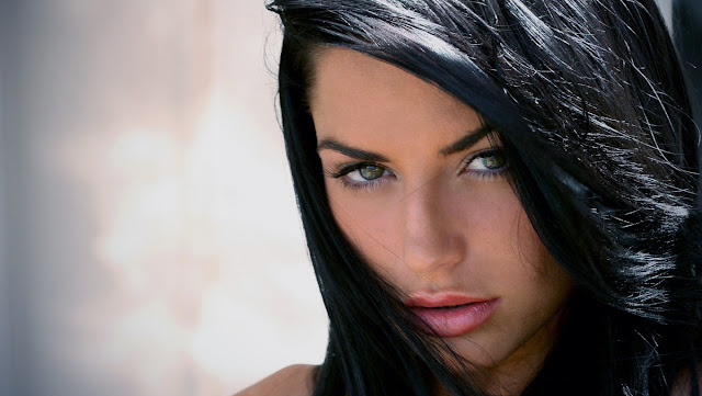 Belleza de Themyscira: Negro ébano VS negro azulado: cuál elegir