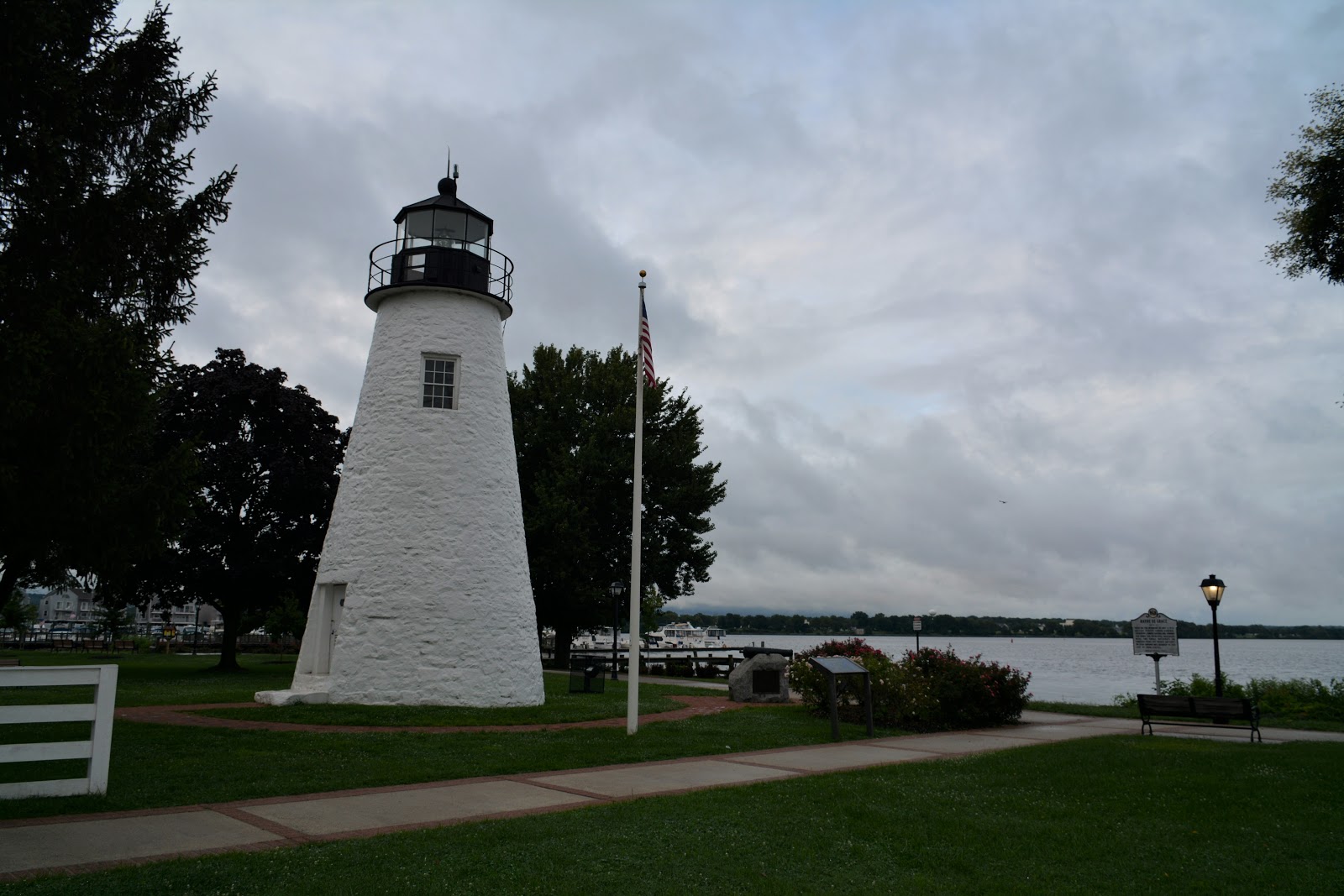 WC-LIGHTHOUSES: CONCORD POINT LIGHTHOUSE-HAVRE DE GRACE, MARYLAND