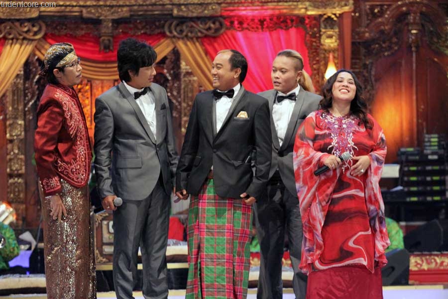 Pasukan Angkatan Lima: "Opera Van Java"