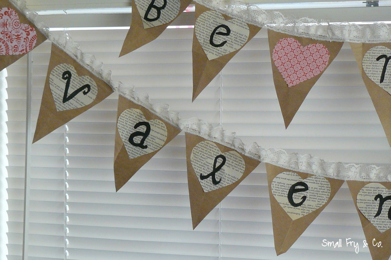 Small Fry & Co. : Easy Paper Bag Valentine Pennant Banner