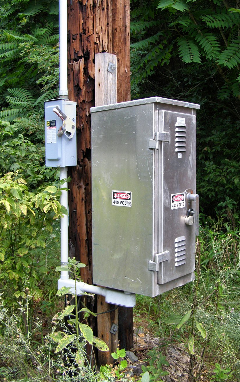 The Position Light: PHOTOS: Magnolia Cutoff Pole Line CPLs