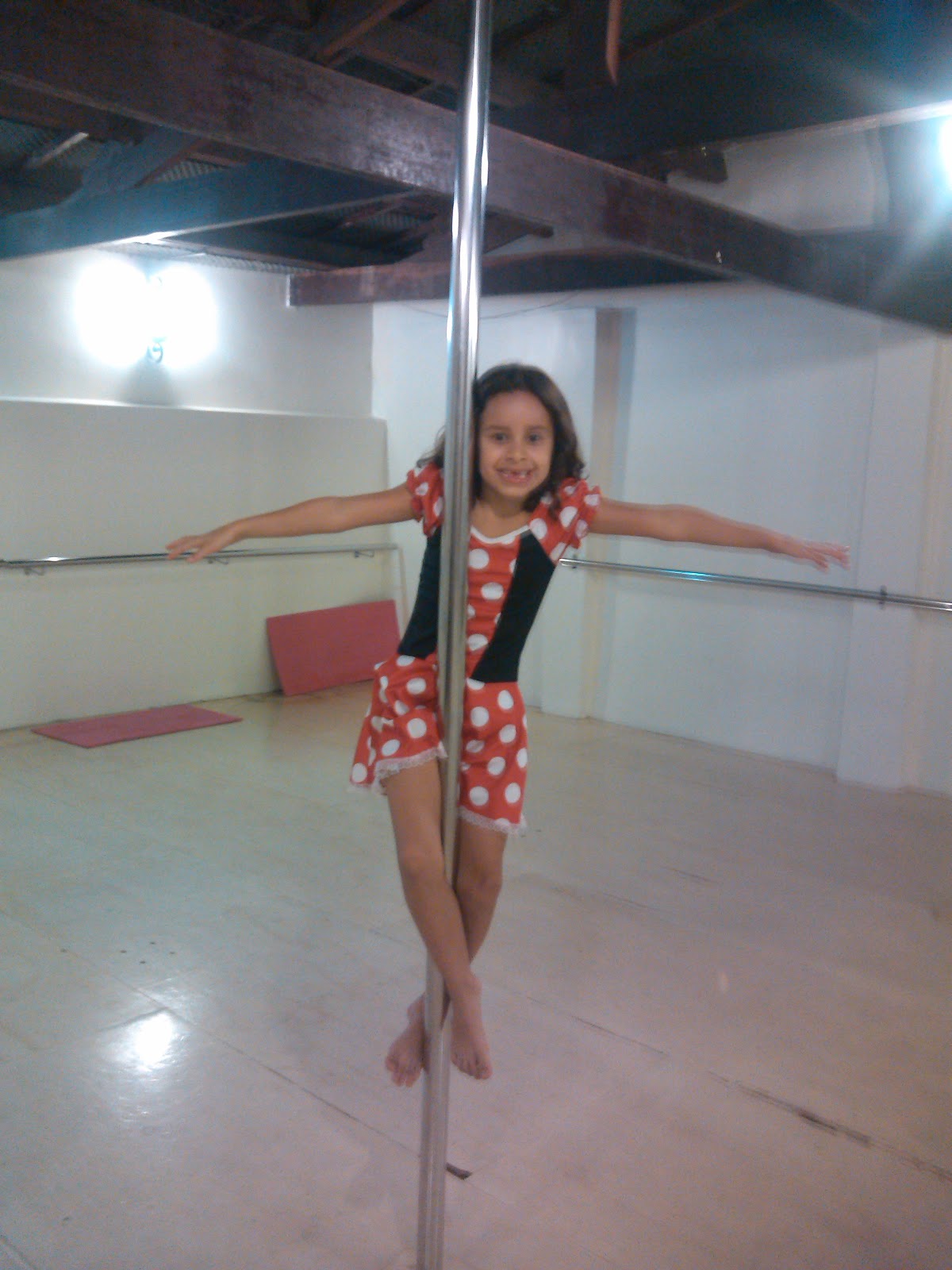 Instituto Pole Fitness: Pole kids