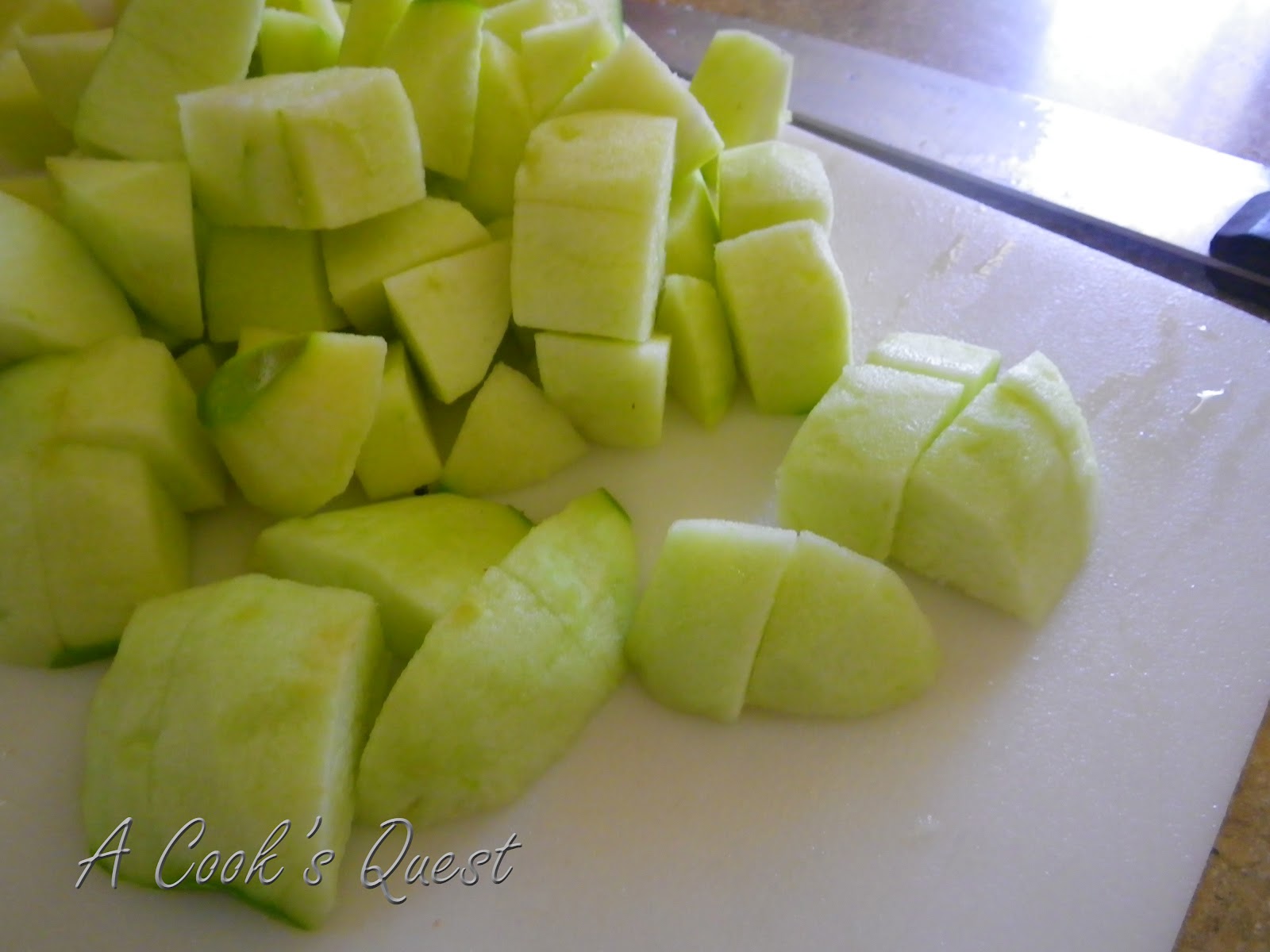 A Cook's Quest: Apple Cake