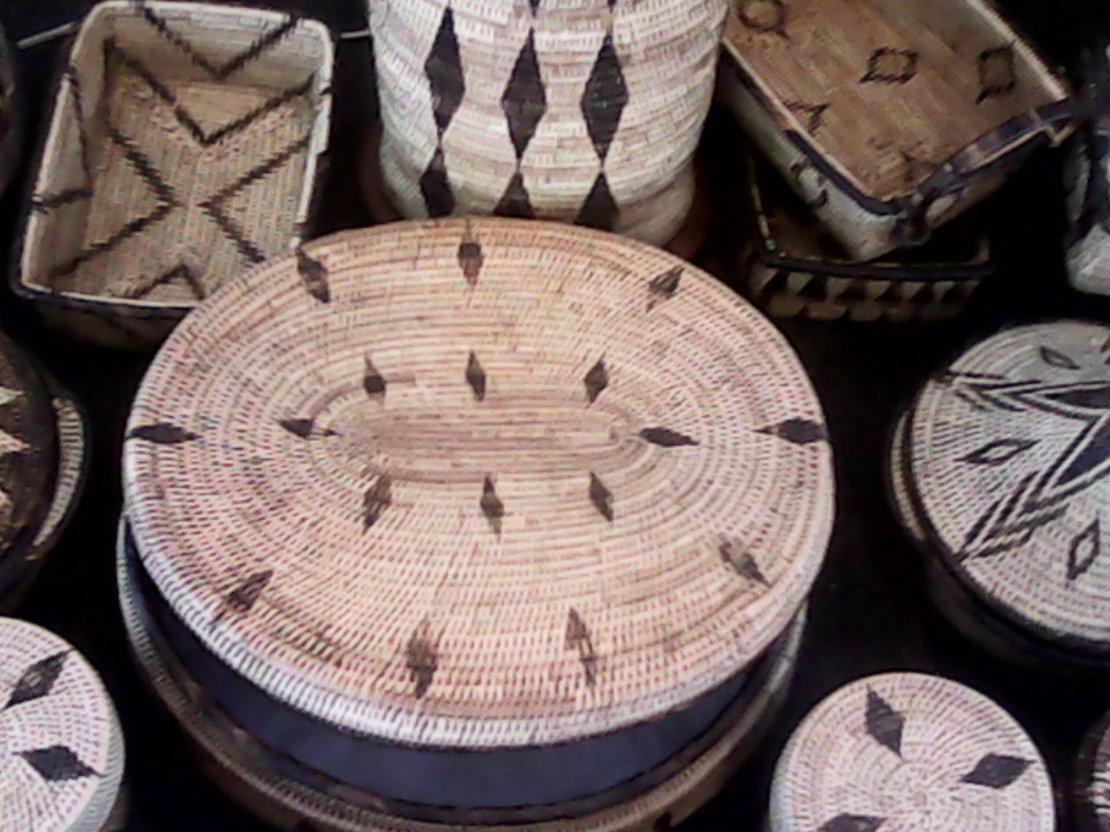TRIBAL GOVERNMENT OF THE PHILIPPINES: MANDAYA TRIBE'S CRAFTS