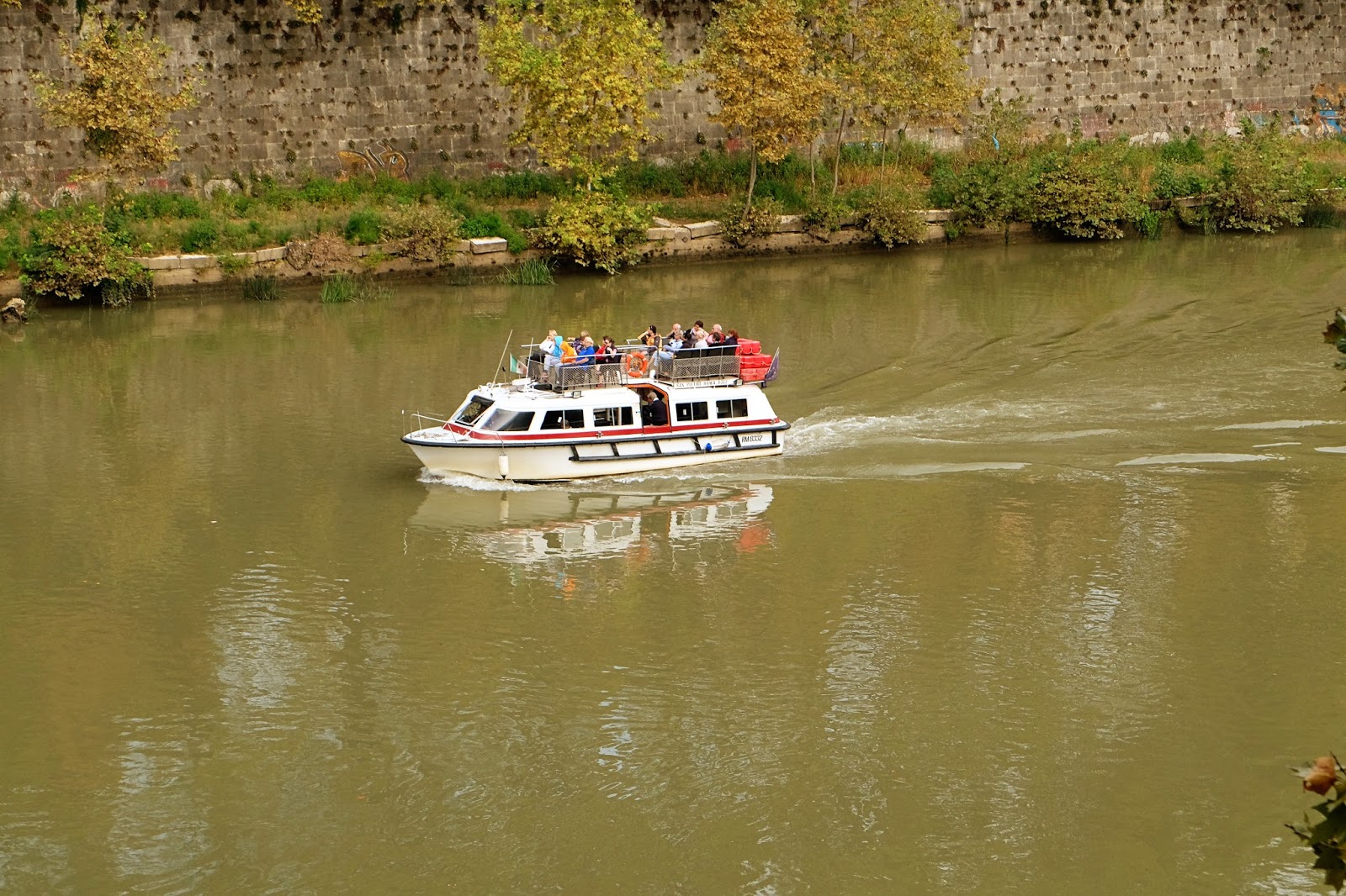 Tiber river | Christine Loves to Travel