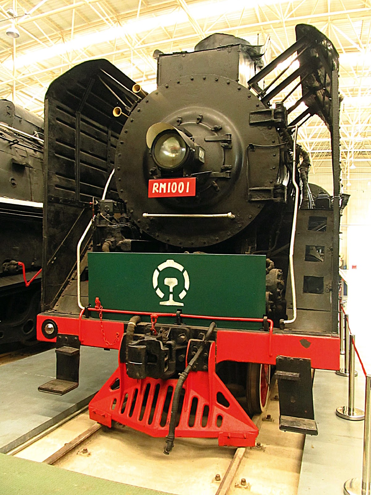 China Locomotive Museum: RM -1001 RenMin “People” locomotive