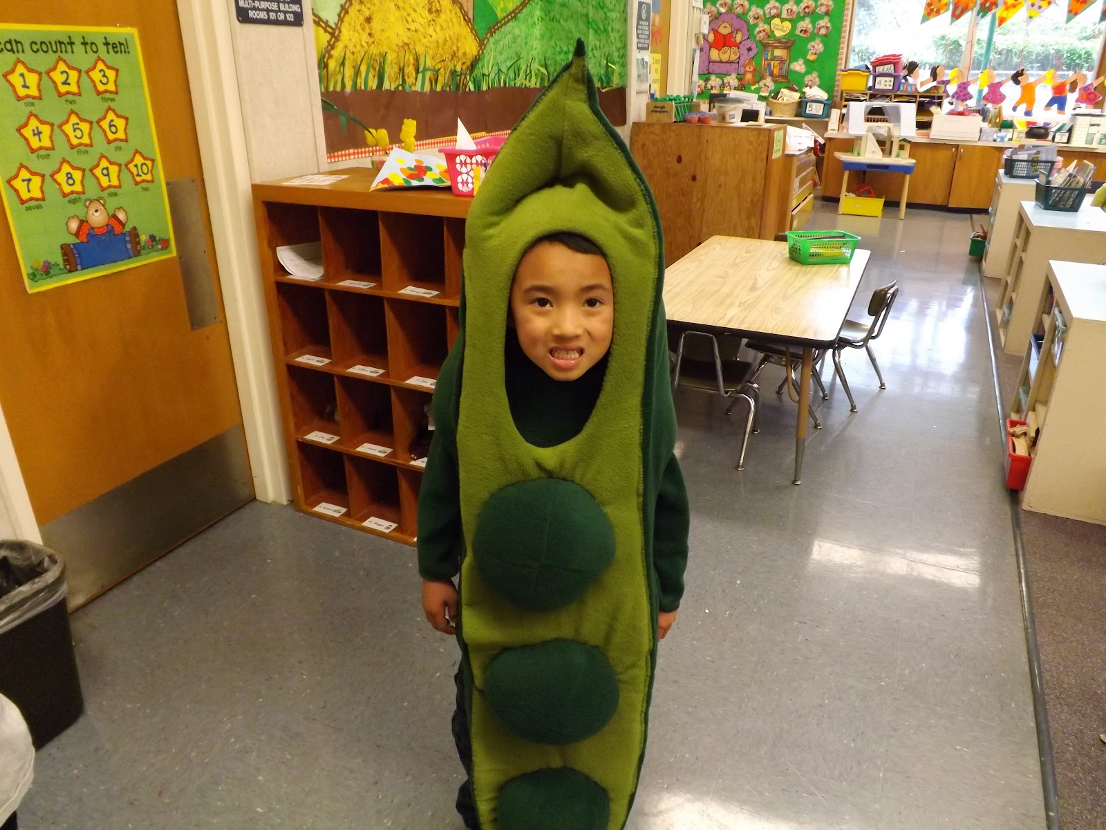 Mrs. Vento's Kindergarten: Kindergarten Musical: How Does Your Garden ...