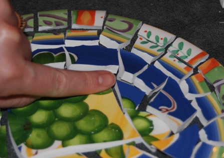 Mosaics by Kim Finlan: How to Chip A Plate to Mosaic with the Full Plate