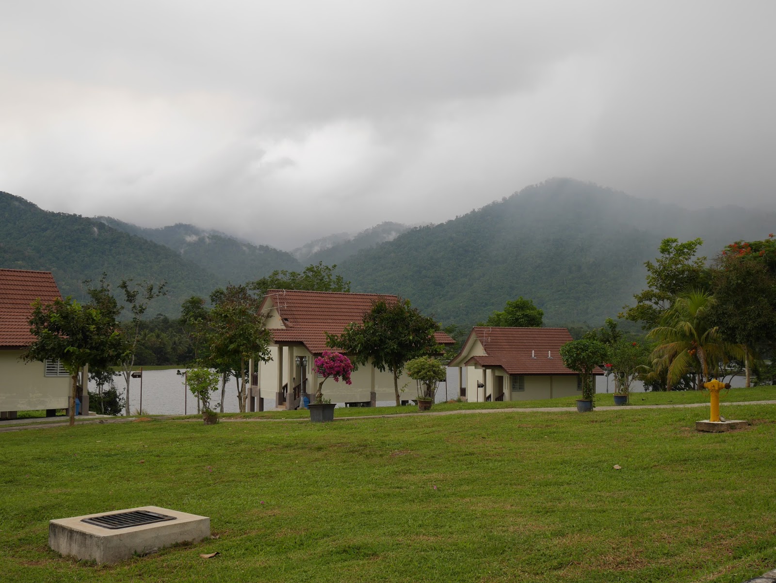 Kau Yang Satu: RESORT TASIK RABAN,LENGGONG ,PERAK