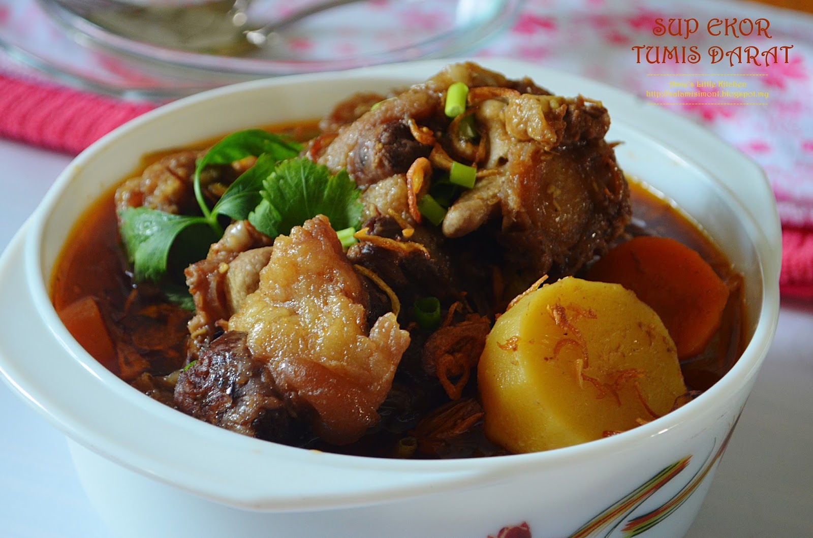 Sup Ekor Tumis Darat - Amie's Little Kitchen