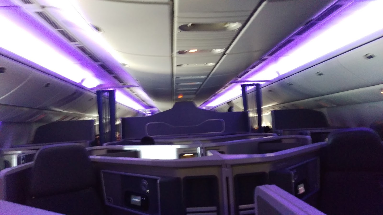 American Airlines 772 from LHR to JFK - Business Class - Premium Cabin ...