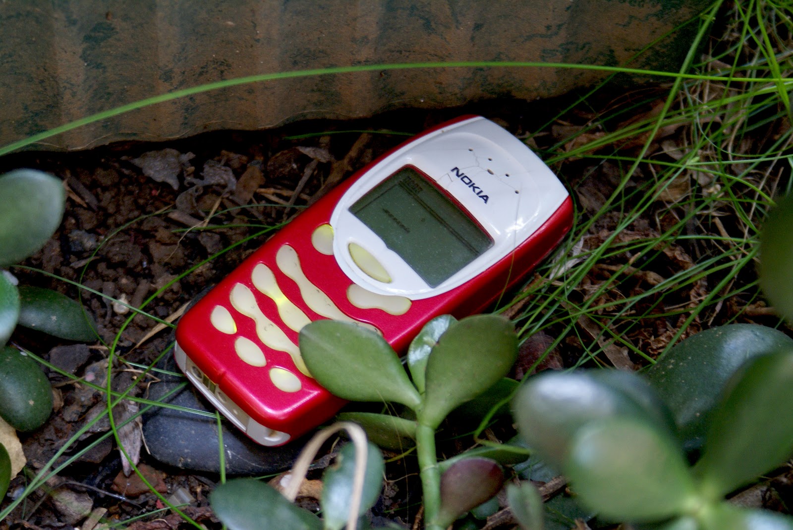 Two Dudes, One Phone: Flashback Fridays: Nokia 3315