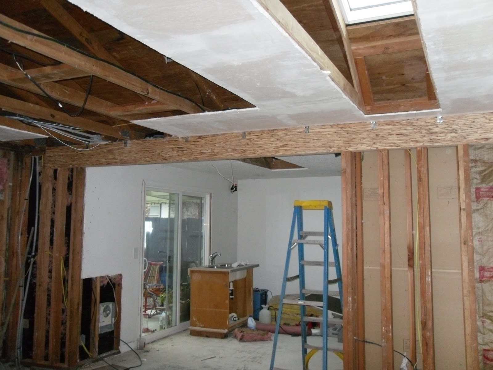 Eugene Modern Monkey: Parallam Wood Beam: Load Bearing Modern Feature