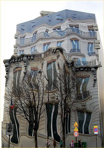 Que coisa né tio: Predios diferentes