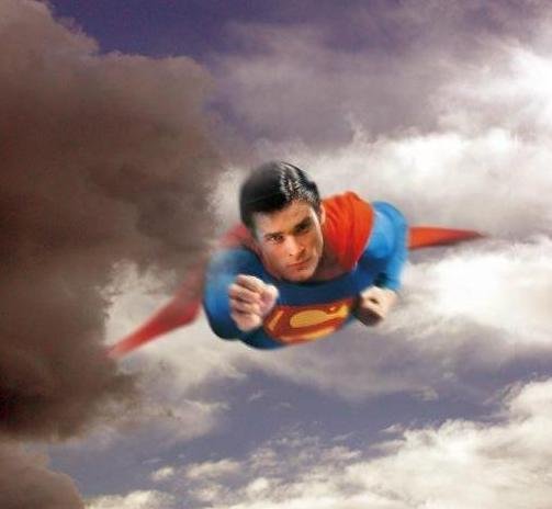 Pop Corner: Tom como Super