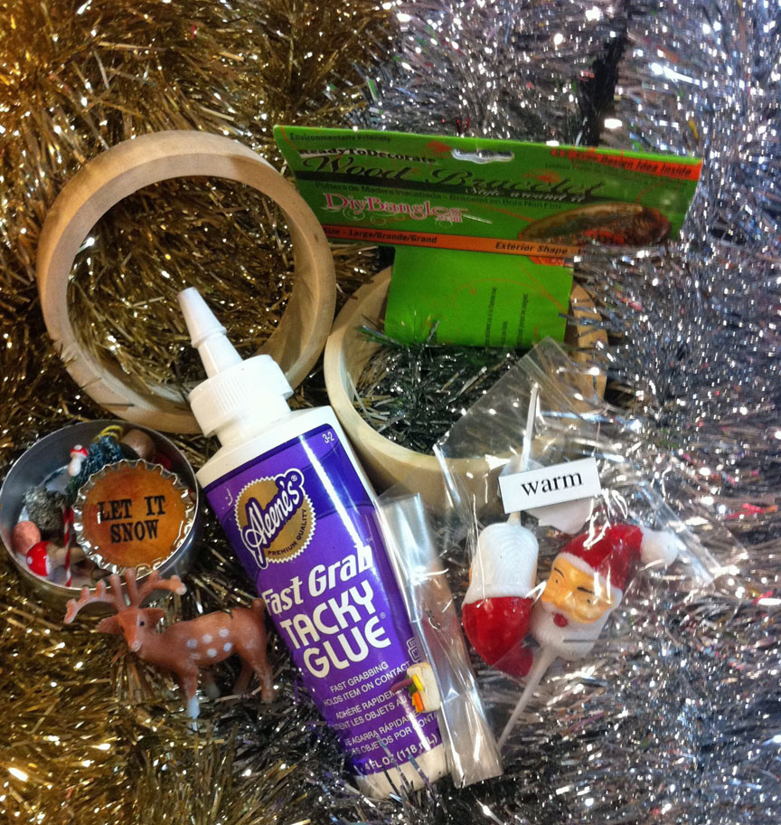 iLoveToCreate Blog: MAYA IN THE MOMENT CRAFT: Holiday Tinsel Bracelet