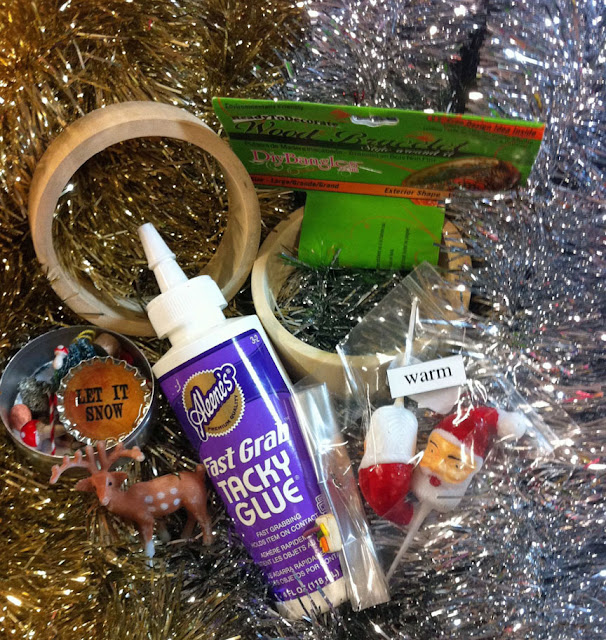 iLoveToCreate Blog: MAYA IN THE MOMENT CRAFT: Holiday Tinsel Bracelet