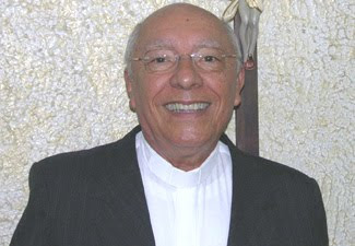 UUM BLOG DIFERENTE POR QUE INTELIGENTE: A MORTE DE PADRE NORMANDO ...