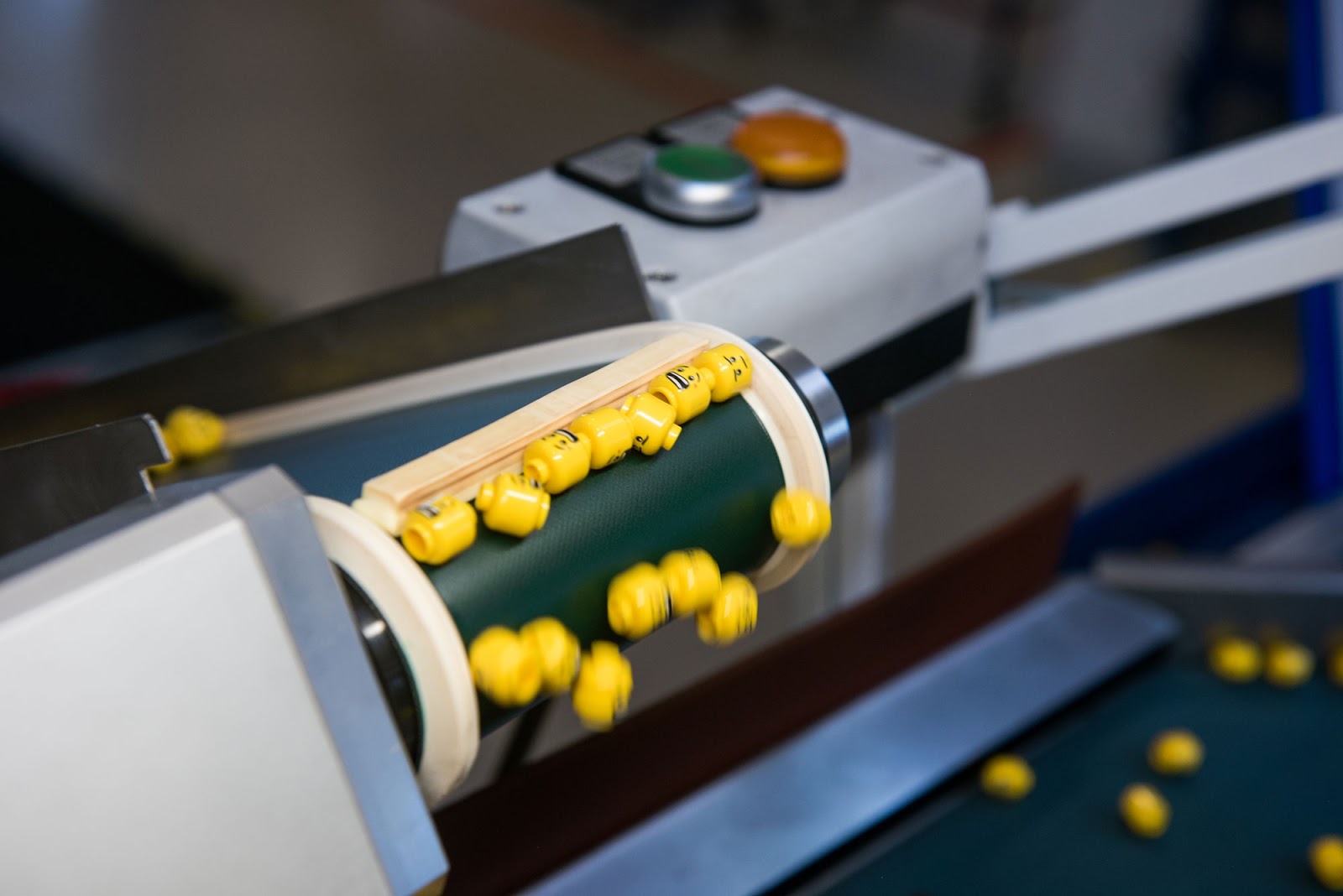 The LEGO® Minifigure at 40: Inside the factory | New Elementary: LEGO ...