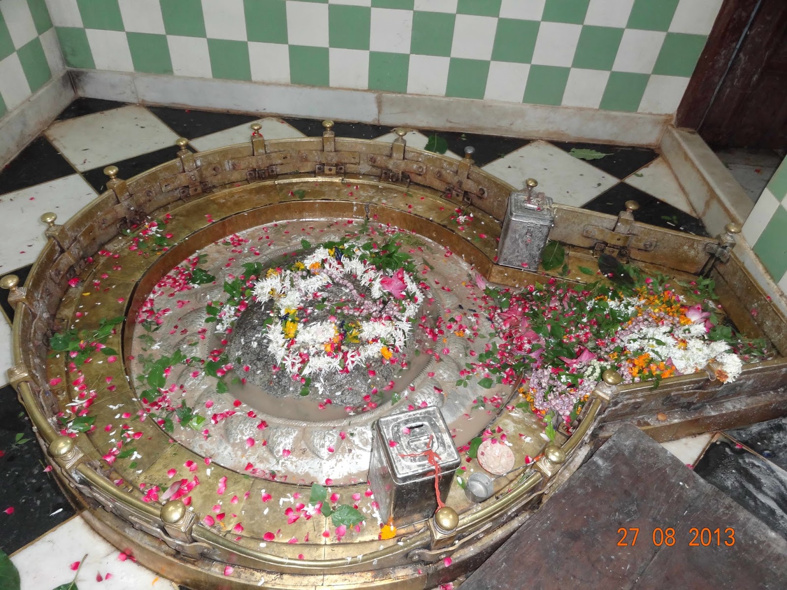Varanasi: Gauri Kedareshwar Temple