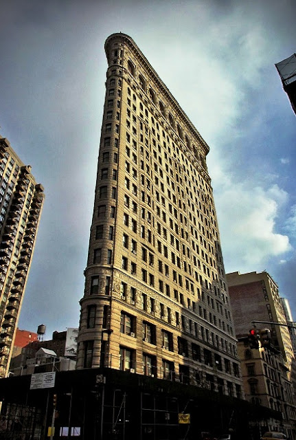 Famous Buildings Of The World: Flatiron Building New York
