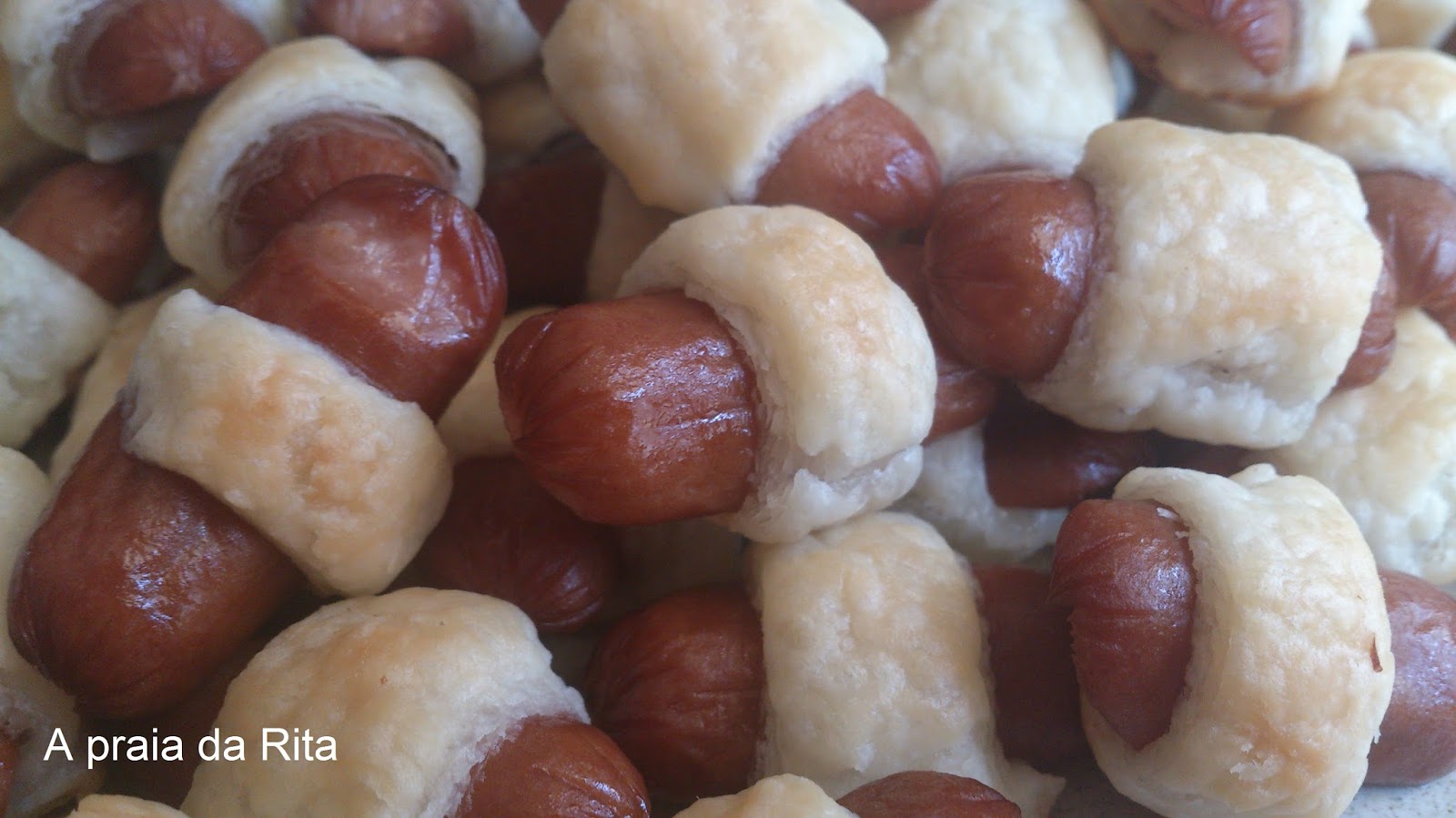 A praia da Rita: Enrolados de salsicha / Sausage rolls