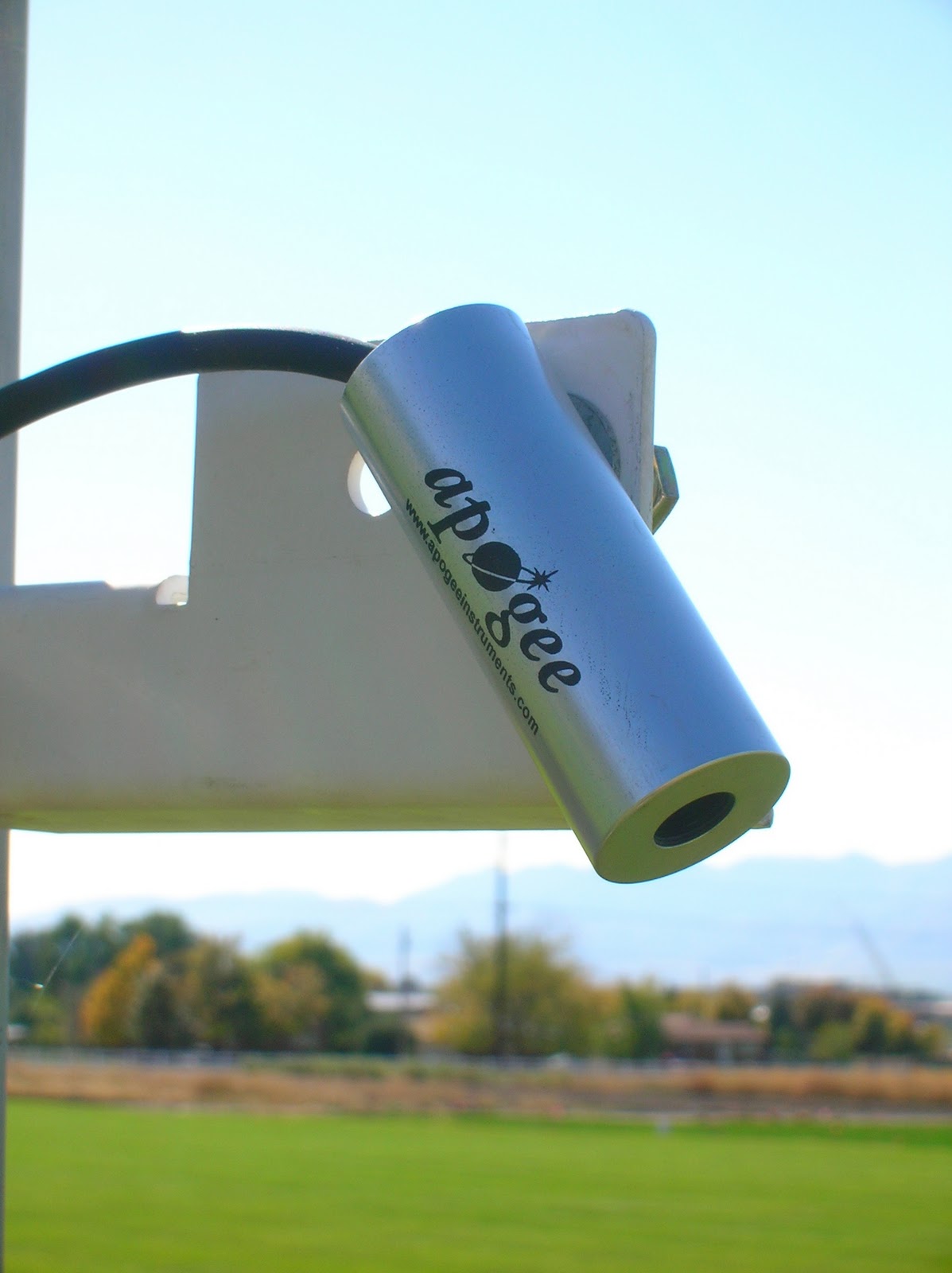 Apogee Instruments: Emissivity Correction