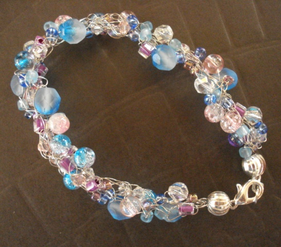 A Pretty Blue and Pink Wire Crochet Bracelet / The Beading Gem
