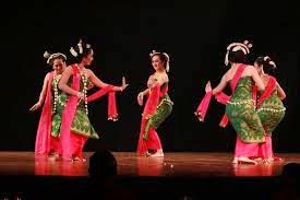 DUNIA TARI: Ragam Gerak Tari