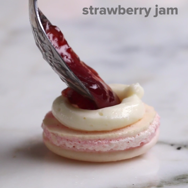 Strawberry Cheesecake Macarons - pastry recipes