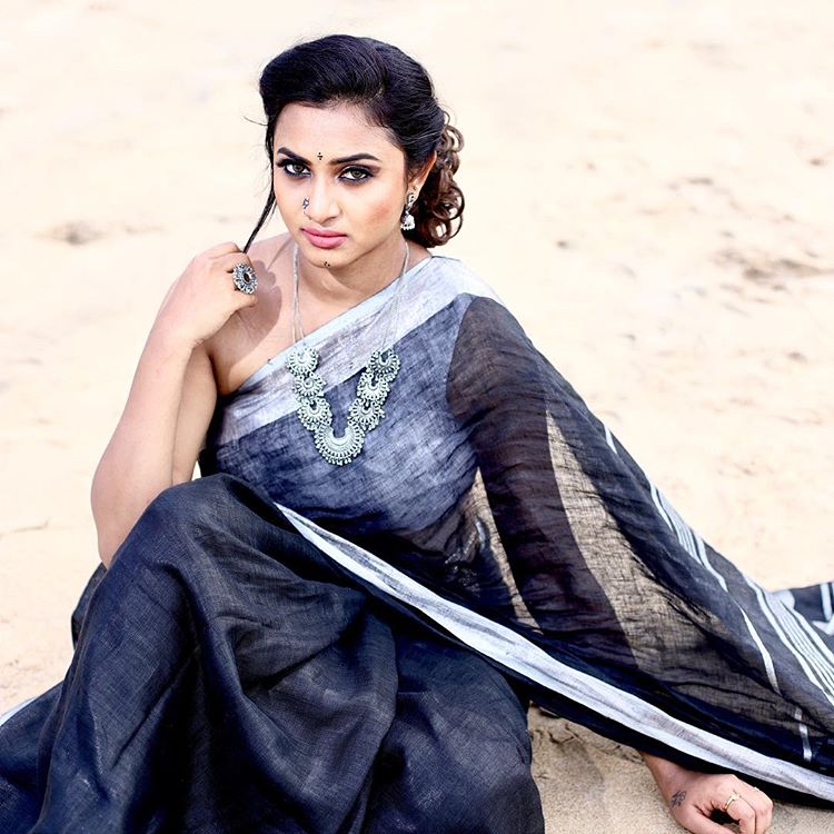 Janani Ashok kumar latest saree photos | Indian Filmy Actress