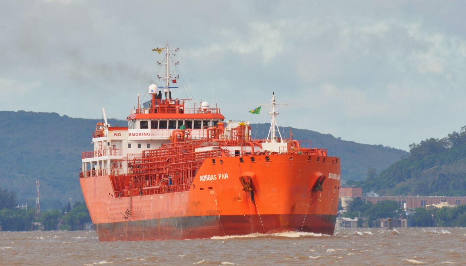 VCV ESTEIO: Navio-tanque “Norgas Pan” vem para Triunfo.