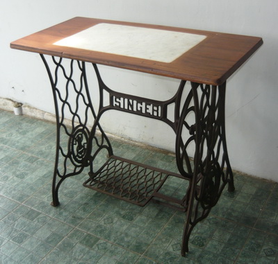 antikpraveda.blogspot.com: Meja Eks Kaki Mesin Jahit SINGER ( Model ...