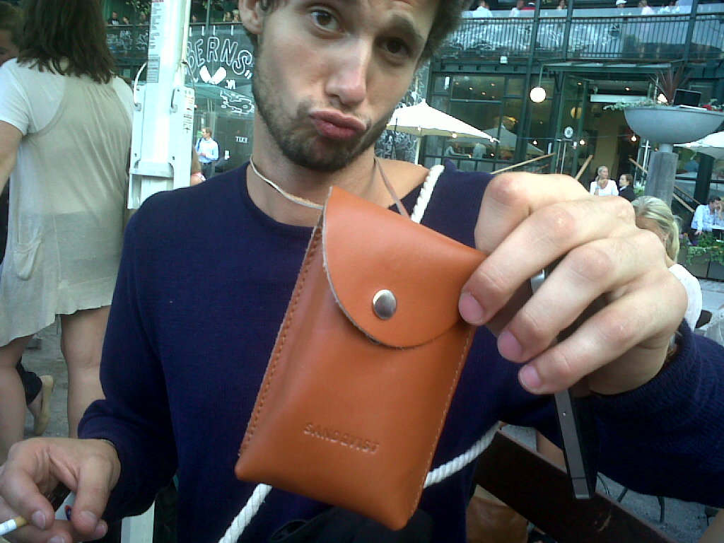 How we move - trends, insights, marketing, strategy: The mini man purse ...