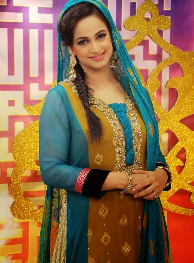 free stars wallpaper: Noor Bukhari HD Wallpaper