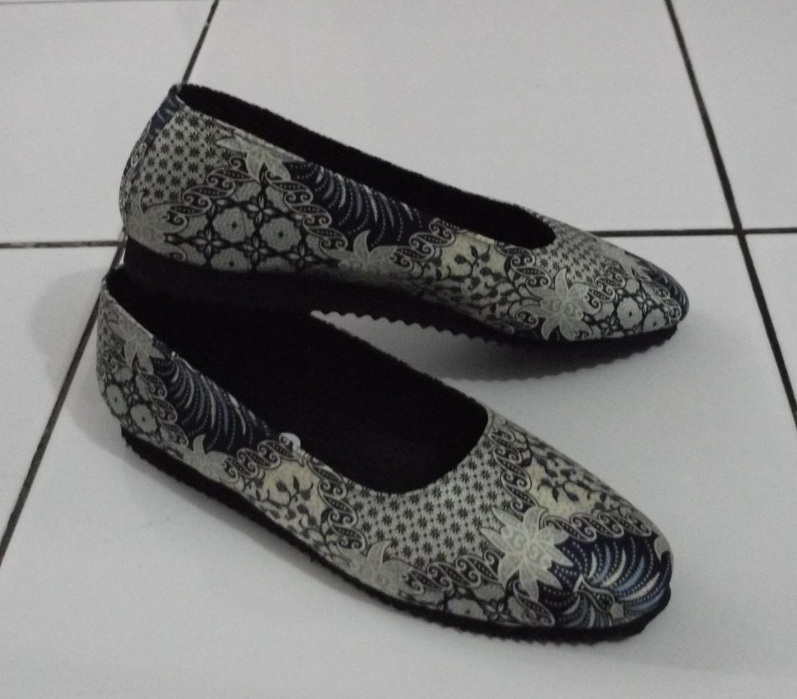 Sepatu Batik Merak Biru - Toko Aneka Bordir