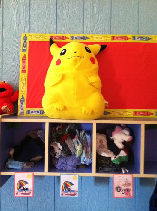 NakaKon: Pikachu goes to school