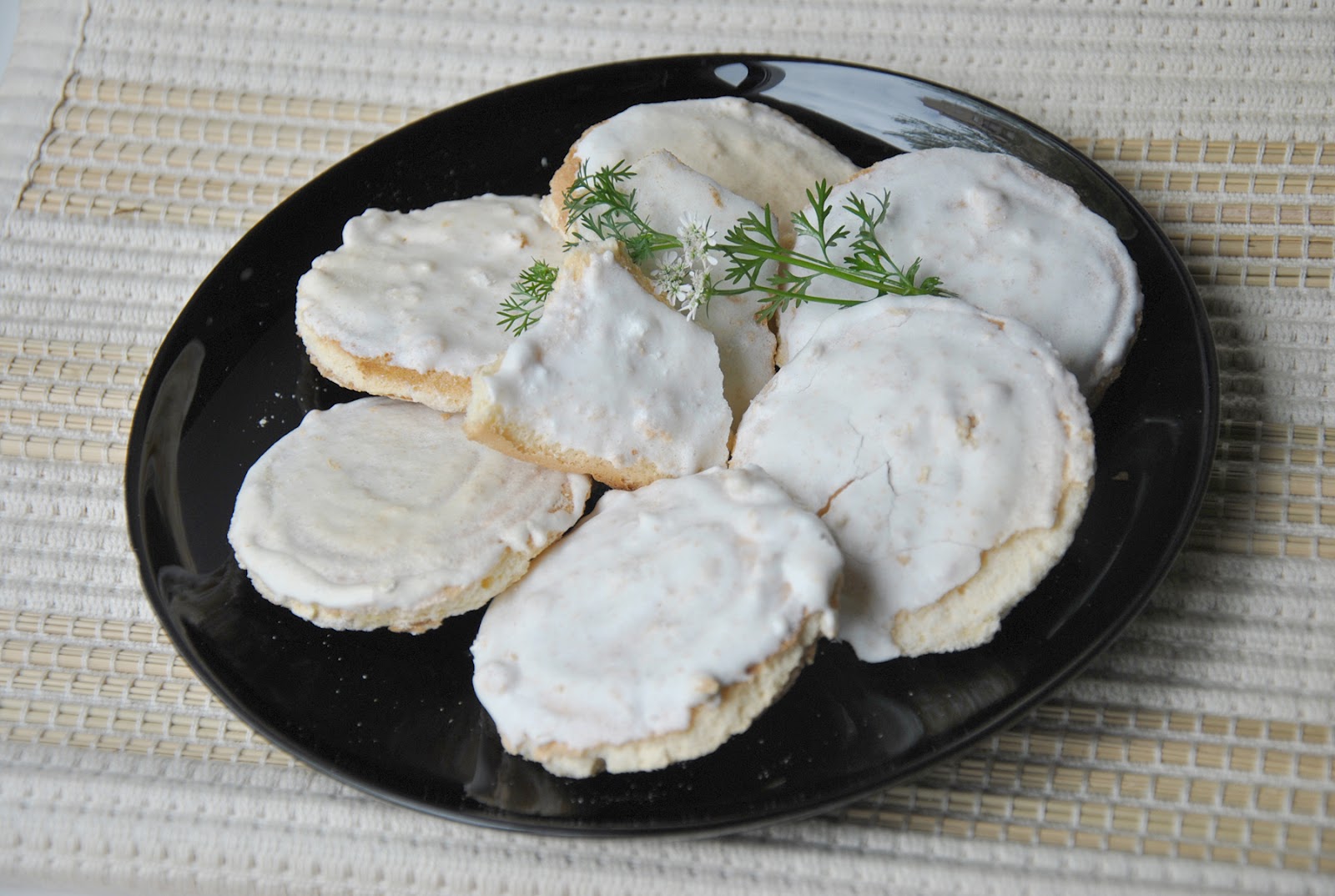 MOMENTOS PROPIOS: BIZCOTELAS DE MI PUEBLO