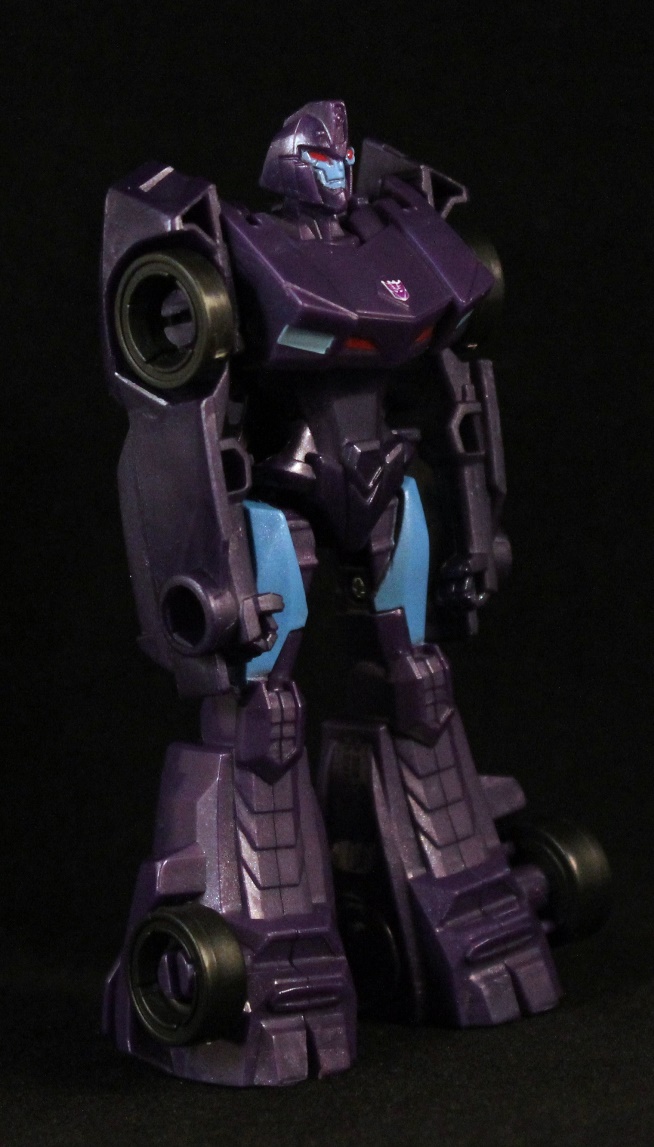 She's Fantastic: Transformers Scout Class - SHADOW STRIKER!
