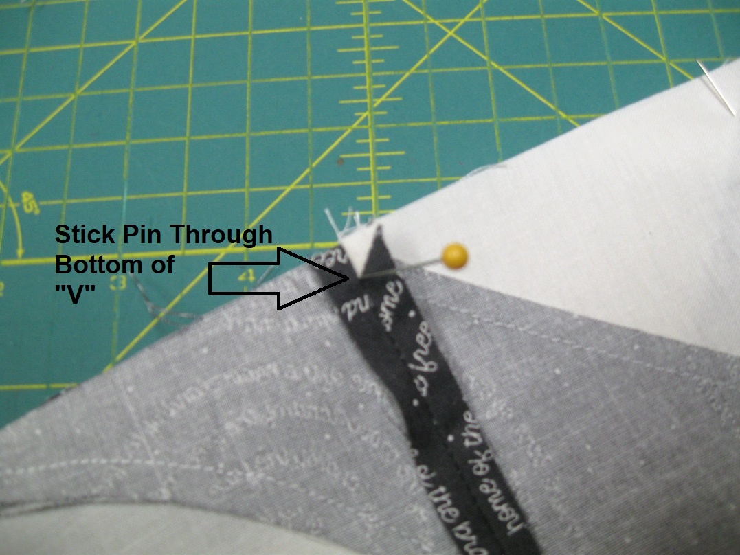 Happy Quilting: Pin Trick for Perfect Points and Intersections