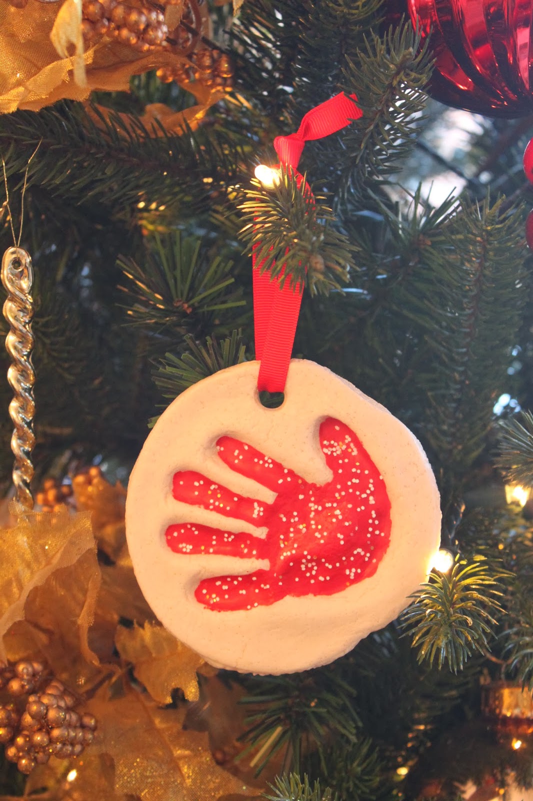 Keeping up with the Kiddos: Christmas Handprint Ornaments