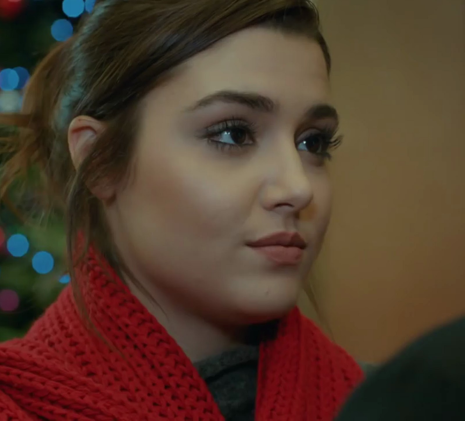 My TV Beauty: Miss Turkey Hande Ercel As Hayat Uzun In Turkish TV ...