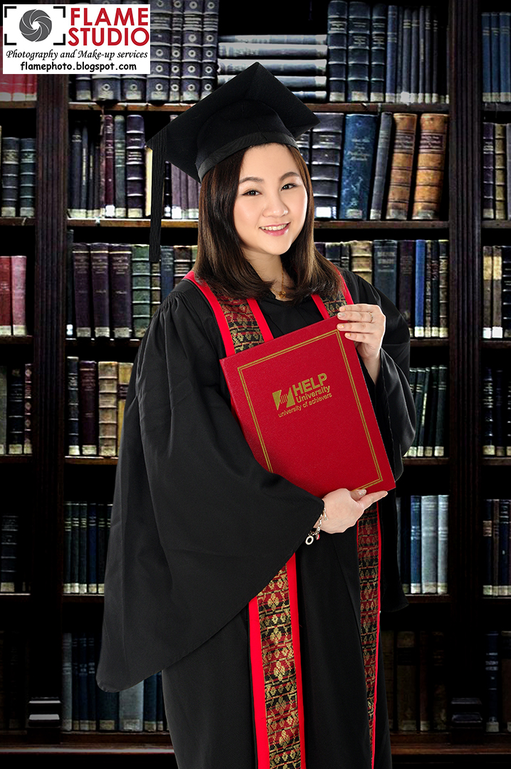 Flame Graduation Photography Studio: Graduation Convocation Family ...