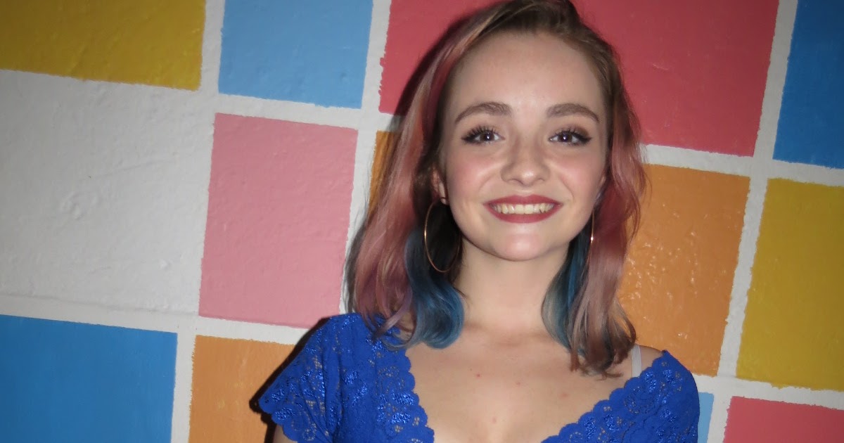 somos el espectador: DARIANA ROMO ENCANTADA POR TEATRO EN CORTO