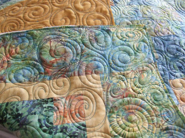 Crafty Sewing & Quilting: Getting Up Close with My Quilting - More ...