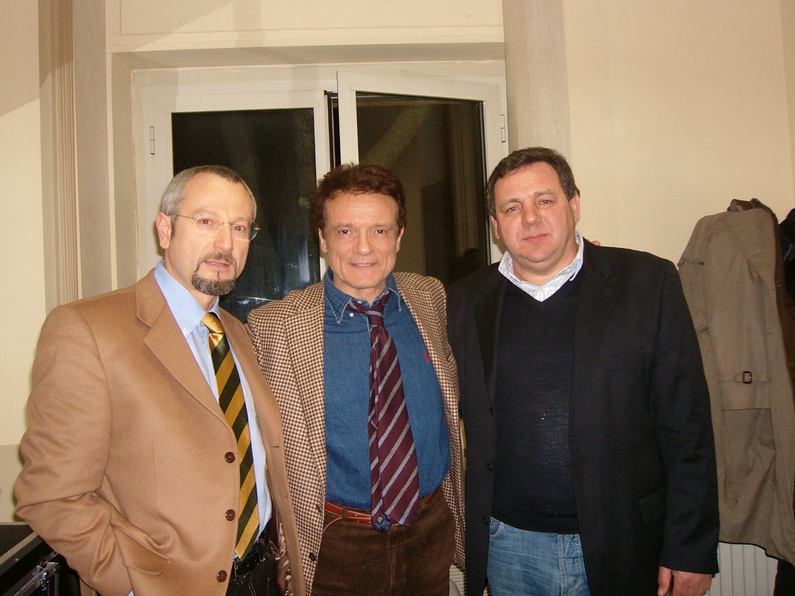 CENTROABRUZZONEWS: TONY DEL MONACO - UN ARTISTA IN PUNTA DI PIEDI. IL ...